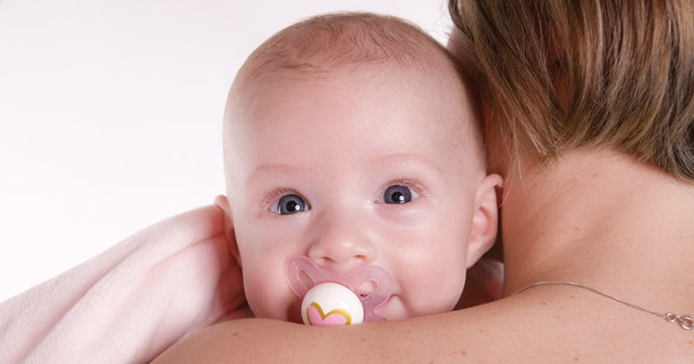 Qu’apporte la sucette à mon bébé?